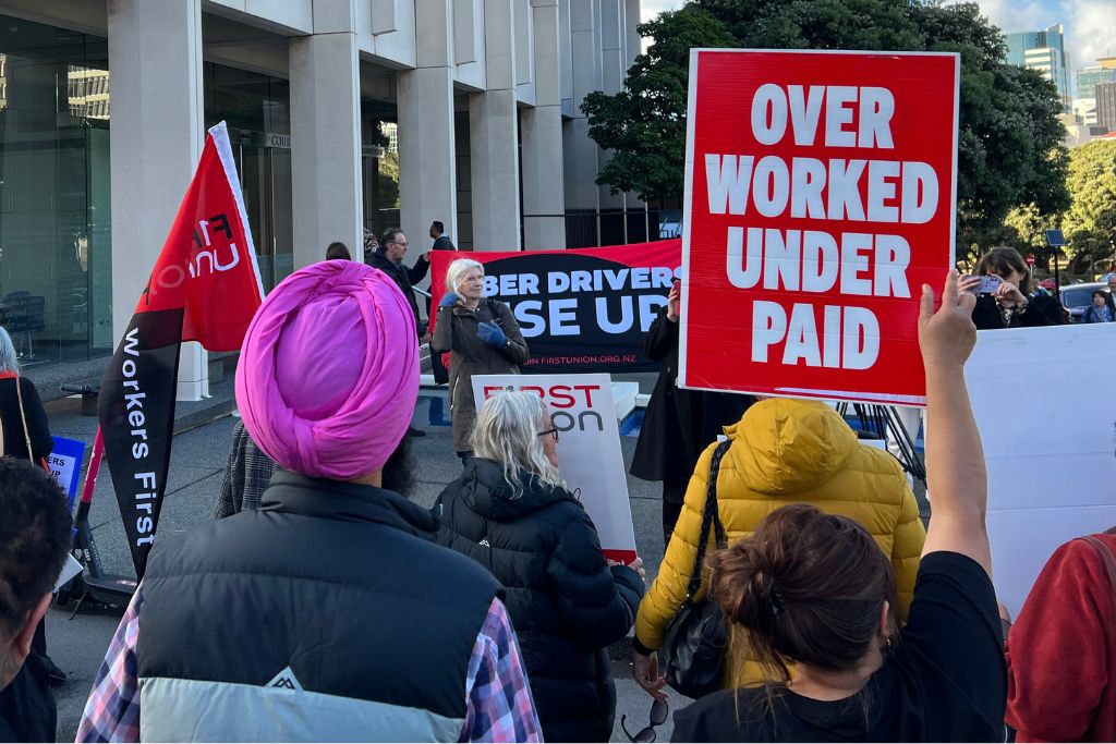 Minister must listen to Court’s Uber ruling and abandon contractor ...